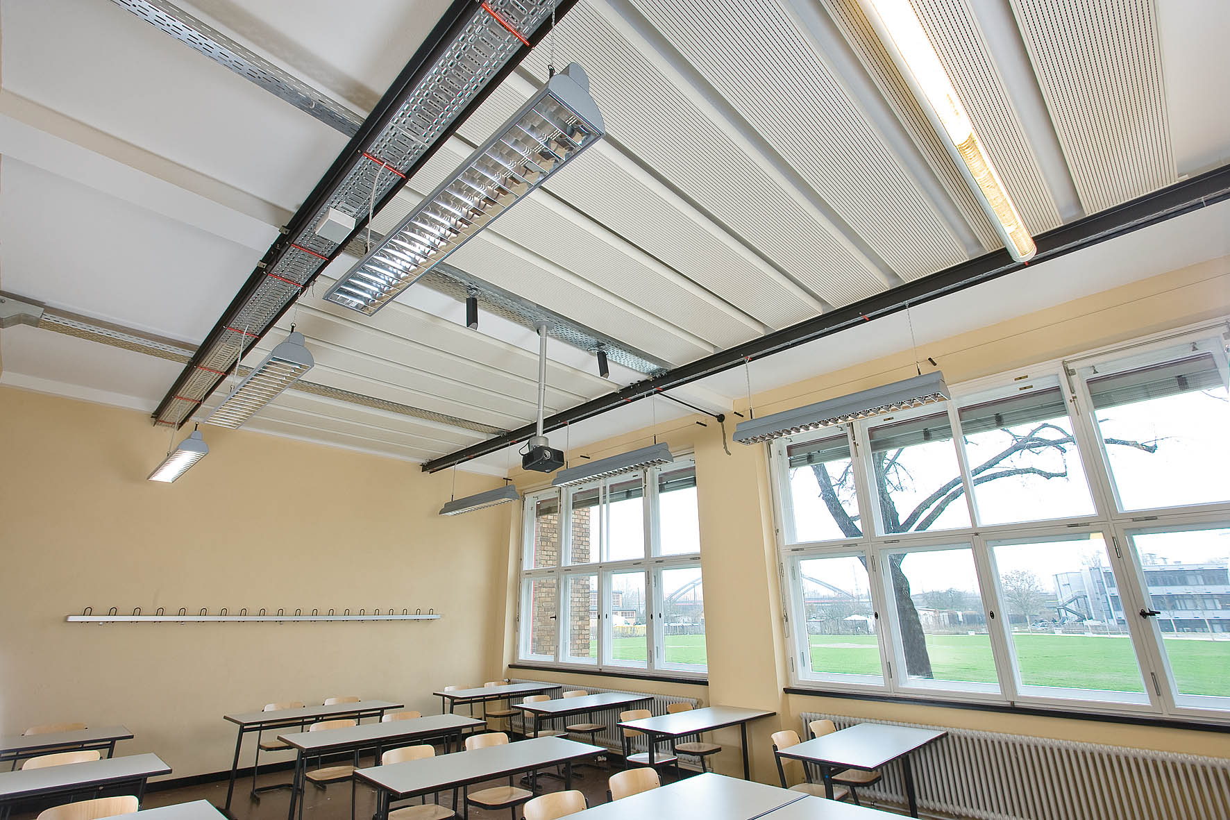 Max Taut Schule Berlin (3) DE- 001 038 012w 022 044 » Topakustik USA