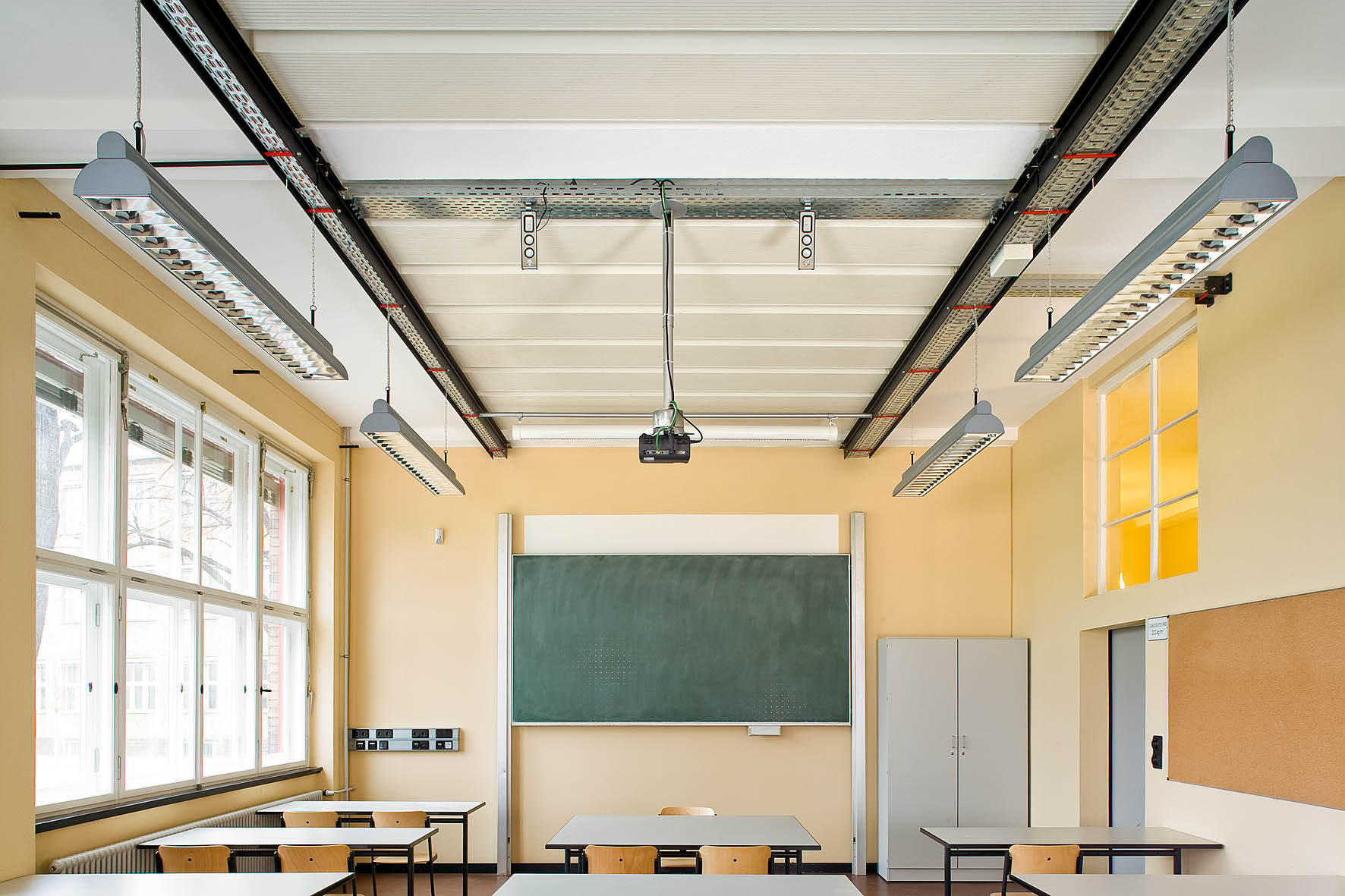 Max Taut Schule Berlin (5) DE- 001 038 012w 022 044 » Topakustik USA